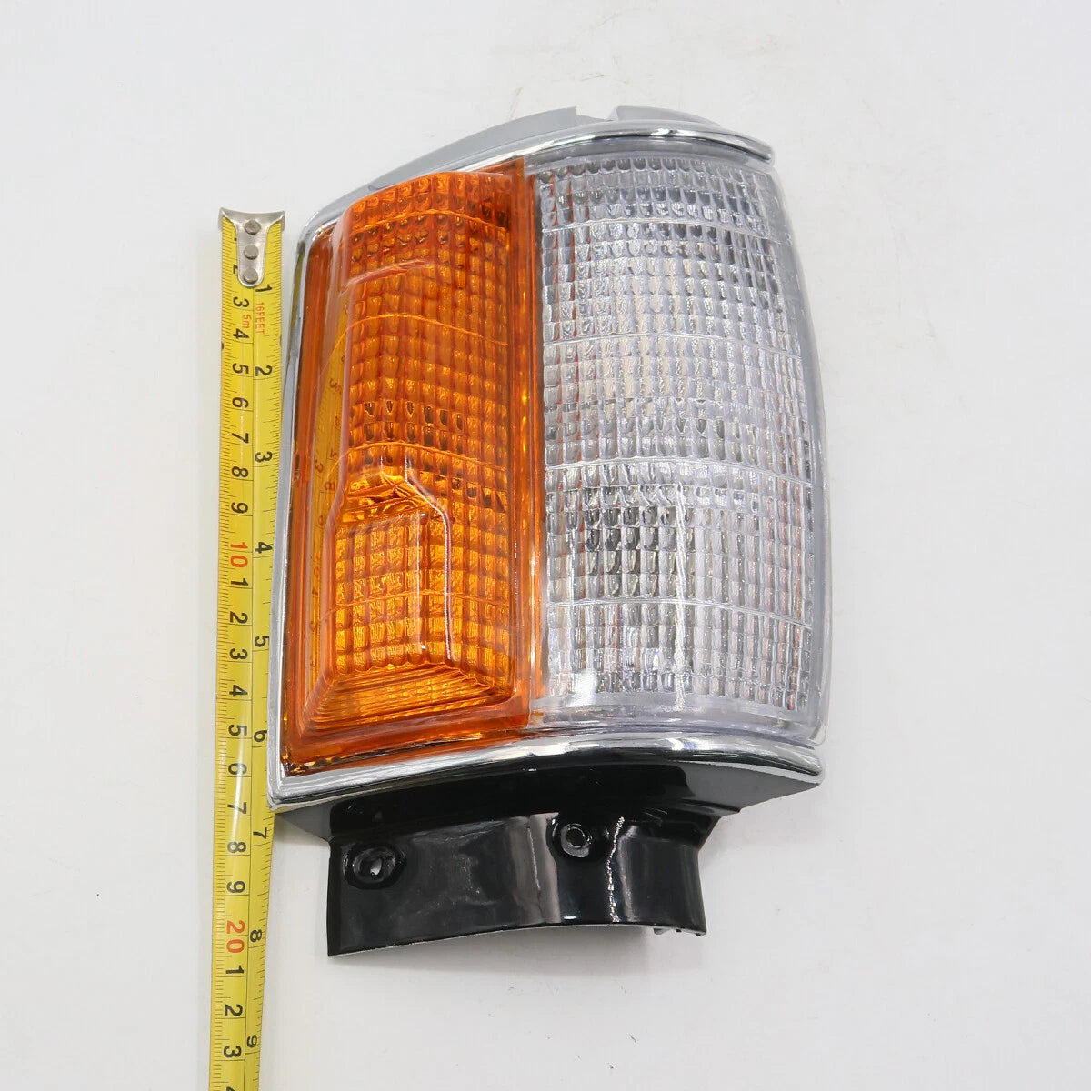 Chrome Corner Indicator Lightset for Toyota Hilux 1983-1988 – Exclusive ...