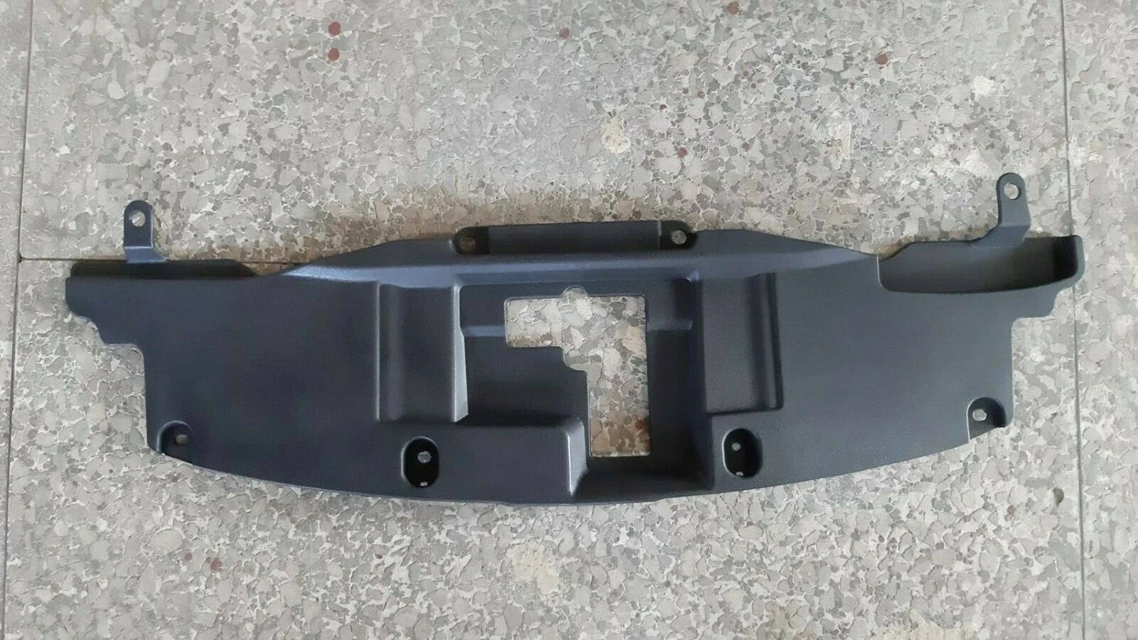 Radiator Grille Retainer for Toyota Hilux Pickup (2015-2021 ...