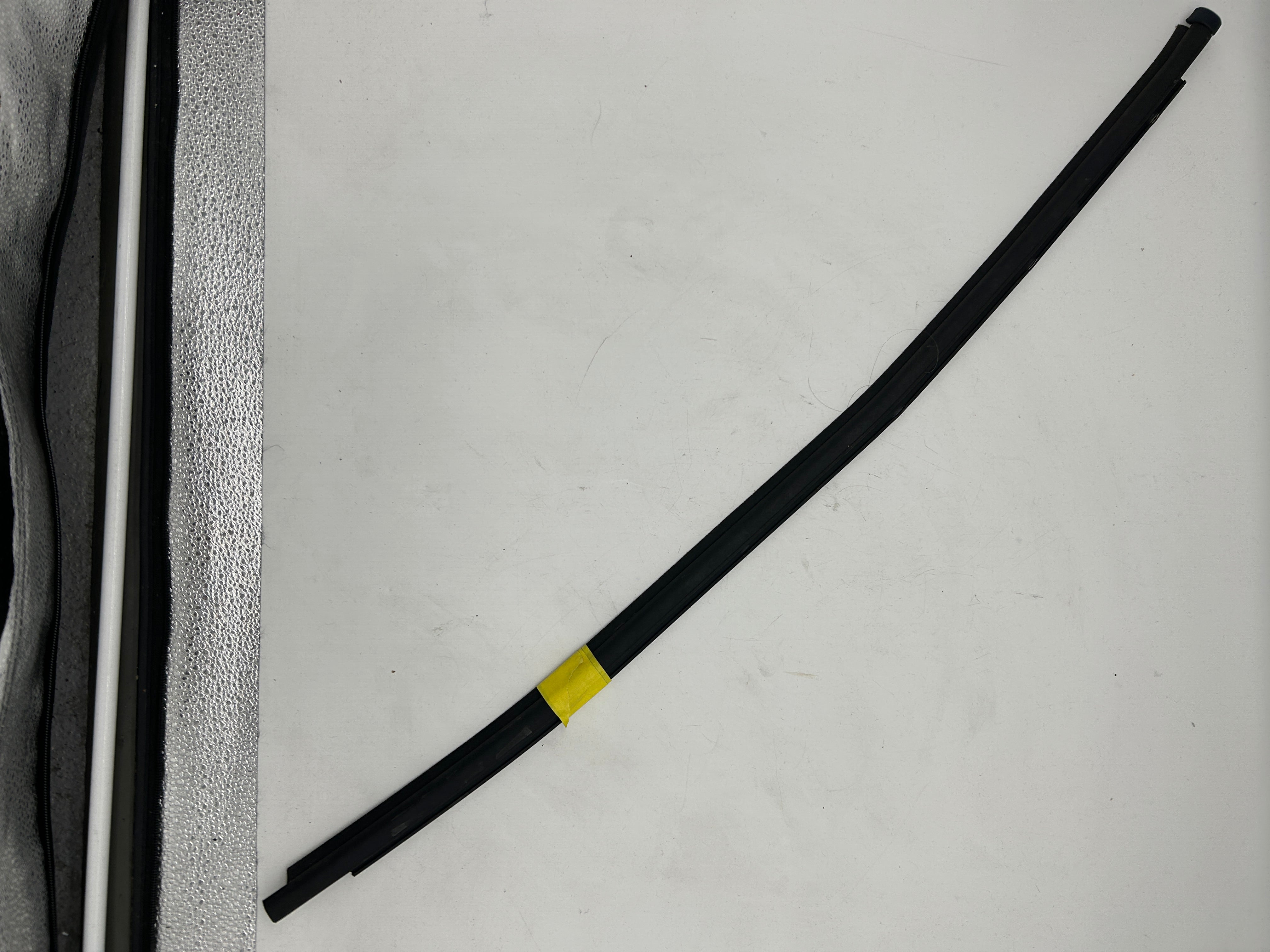 Front Right Window Weather Strip for Toyota Hilux TGN121R 2018-2020 ...